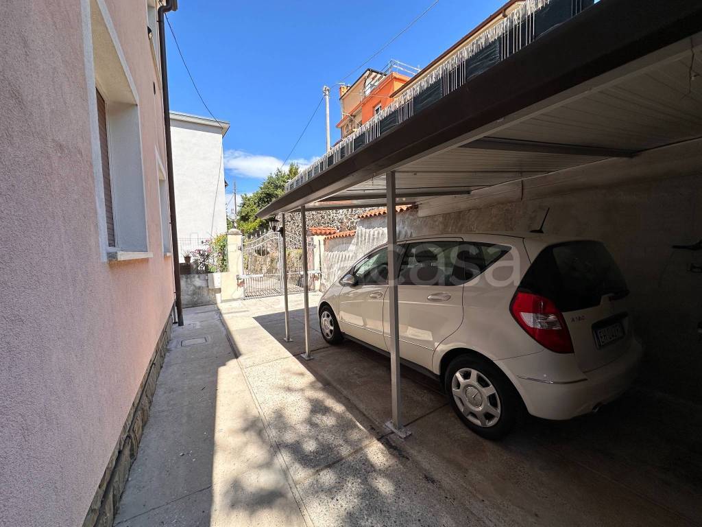 Appartamento in vendita a Trieste via Giovanni Cesca, 5