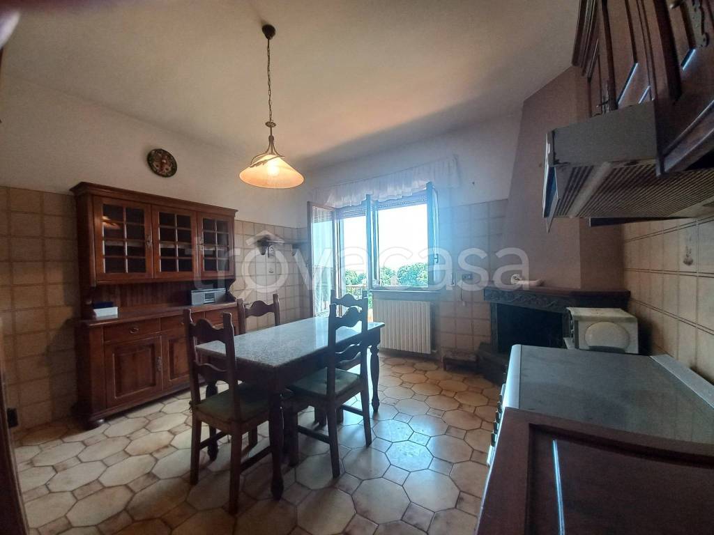 Appartamento in vendita a Grotte di Castro via Civita