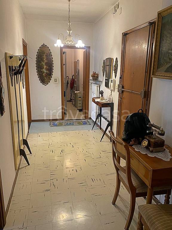 Appartamento in vendita ad Aosta via College de saint-benin, 5