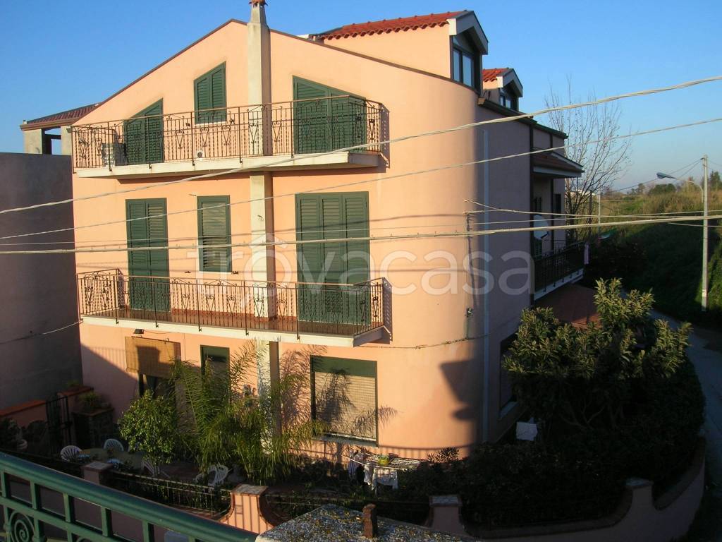 Villa Bifamiliare in in vendita da privato a Barcellona Pozzo di Gotto stretto 1 Bartolella