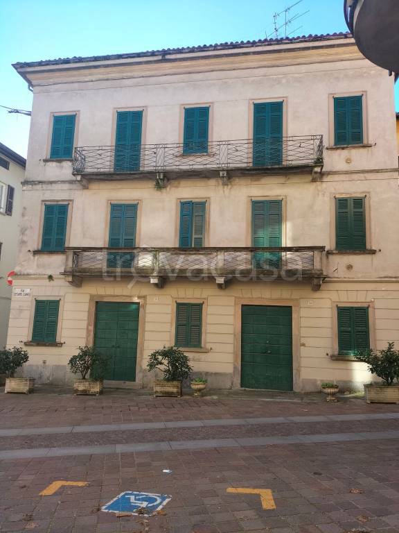 Villa Bifamiliare in in vendita da privato a Brivio via Cesare Cantù, 16