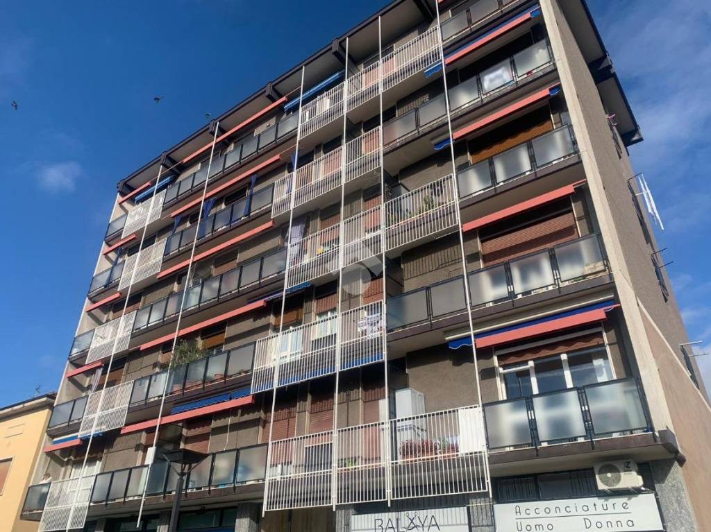 Appartamento in vendita ad Arosio viale Grandi Invalidi, 9