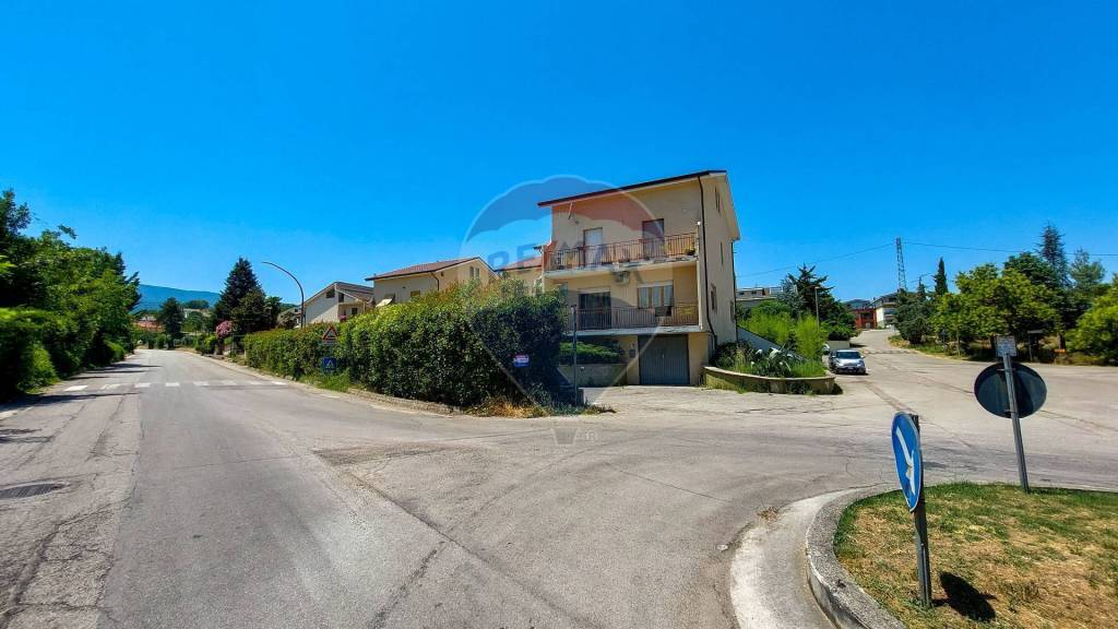 Casa Indipendente in vendita a Fara Filiorum Petri francesco Urbano, snc