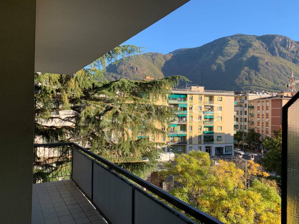 Appartamento in vendita a Bolzano via della Visitazione
