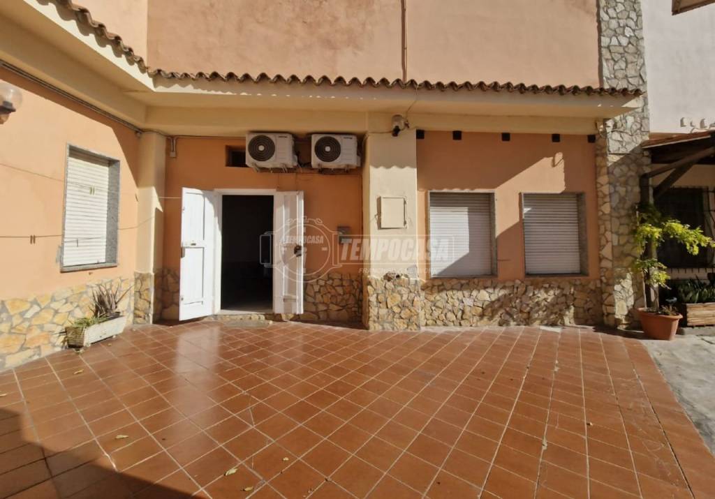 Appartamento in vendita a Cagliari via Falzarego 5