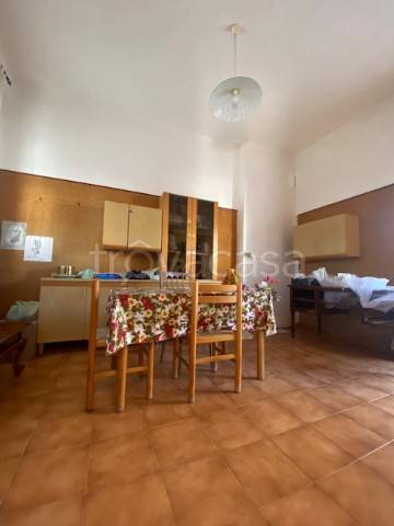 Casa Indipendente in vendita ad Adelfia via Francesco Petrarca, 15