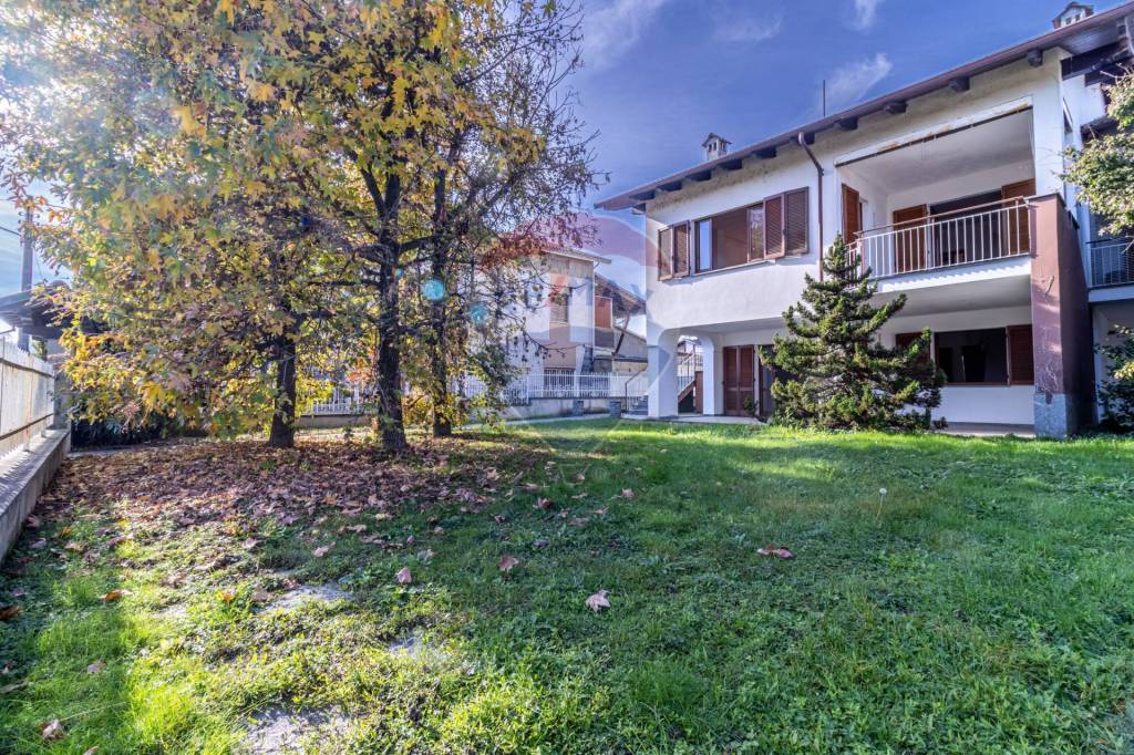 Villa Bifamiliare in vendita a Carisio via Buronzo, 23