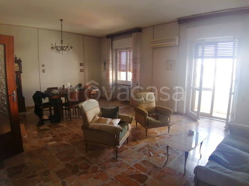 Appartamento in in vendita da privato a Cagliari via Palabanda, 16