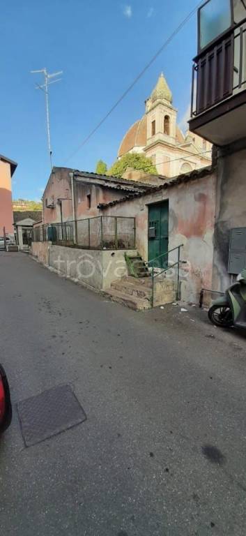 Casa Indipendente in in vendita da privato ad Aci Catena via Catania, 12
