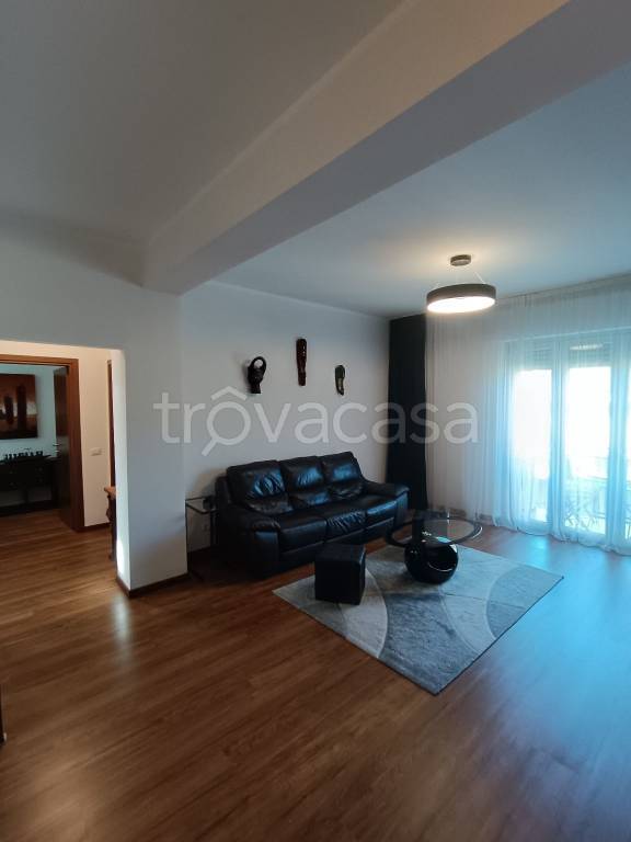 Appartamento in in vendita da privato ad Alzano Lombardo via Roma, 35