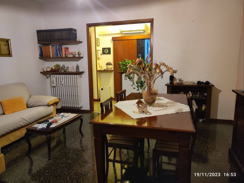 Appartamento in in vendita da privato a Ravenna via delle e Industrie, 61