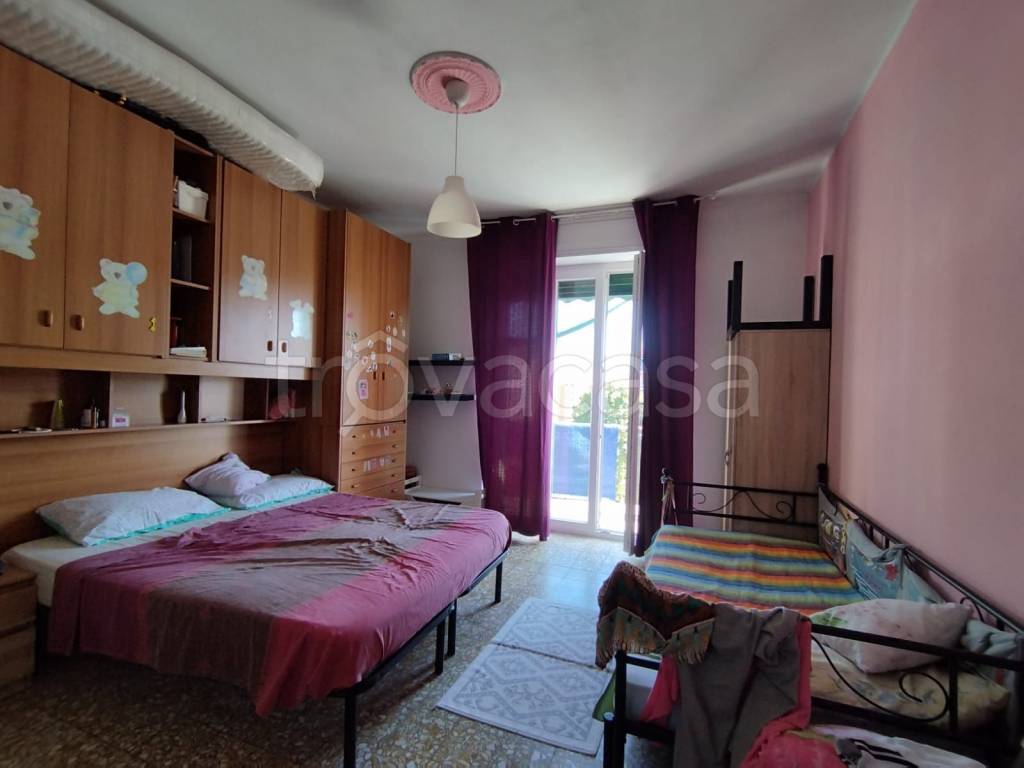 Appartamento in in vendita da privato a Torino via Santhià, 99