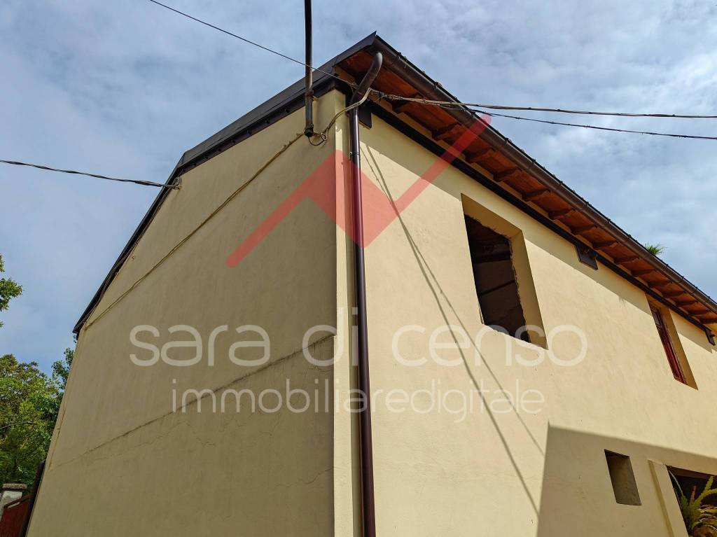 Casa Indipendente in vendita a Bugnara via Paccucci