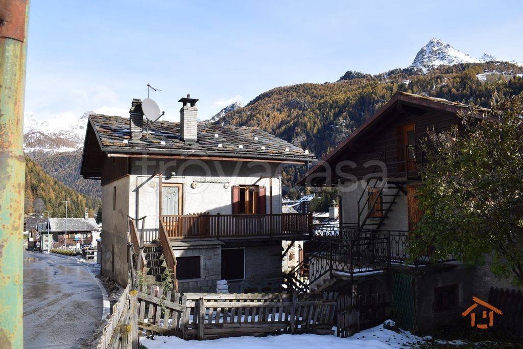 Appartamento in vendita ad Ayas chemin Portal, 9