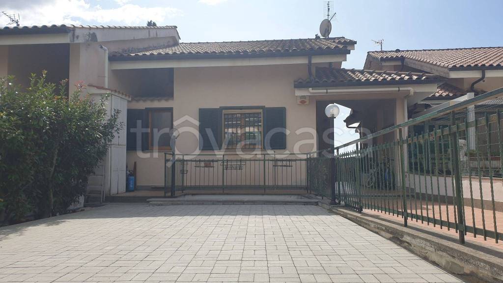 Villa Bifamiliare in in vendita da privato ad Ariccia via delle Albicocche, 47