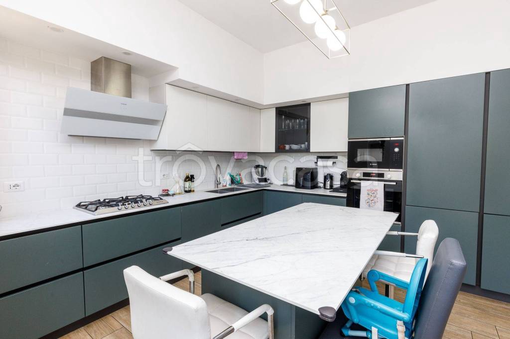 Villa a Schiera in in vendita da privato a Roma via degli Estensi, 180