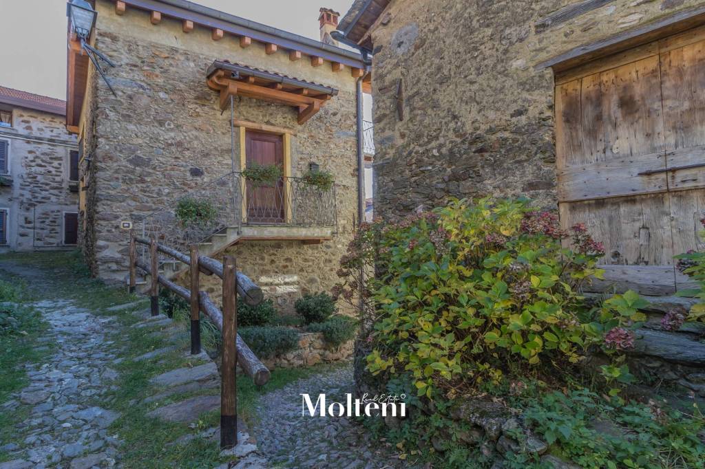 Baita in vendita a Bellano strada Provinciale di Vendrogno