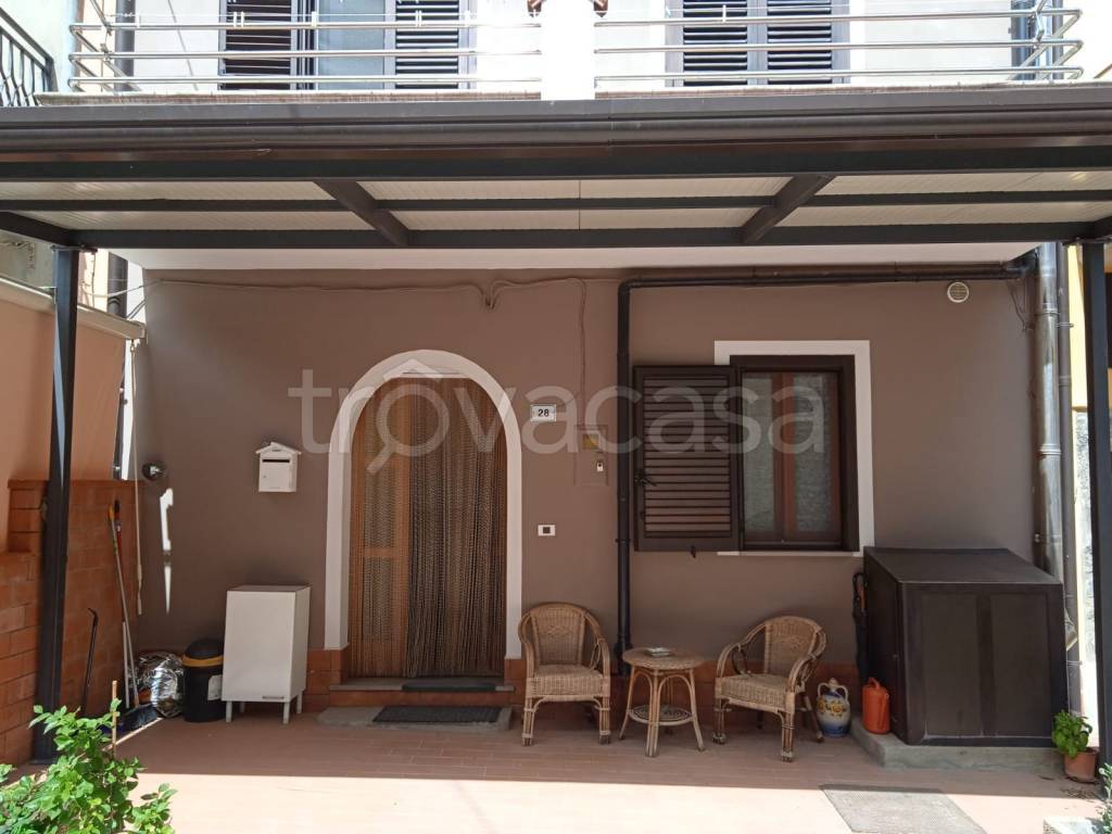 Casa Indipendente in in vendita da privato a Melfi frazione Foggianello, 28