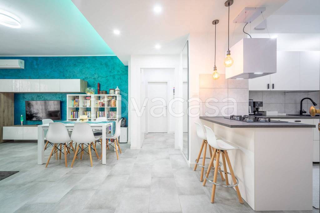 Appartamento in vendita a Trieste via Antonio Grego, 5