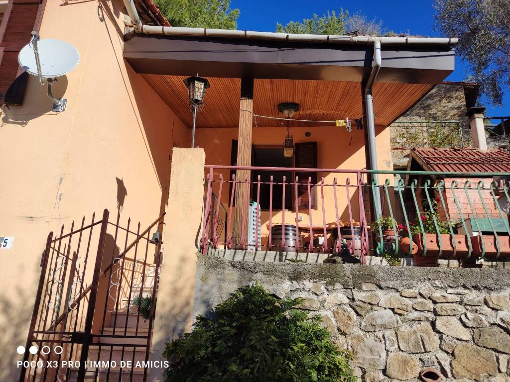 Rustico in vendita a Camporosso