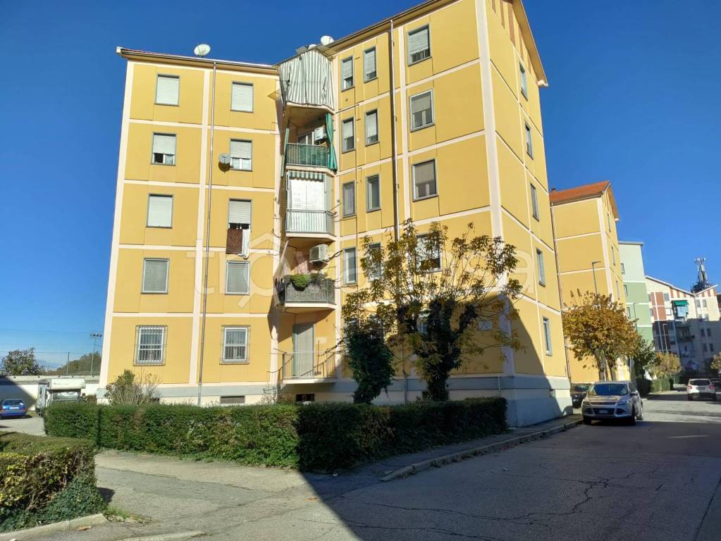 Appartamento in vendita ad Asti via Giuseppe Maggiora Vergano