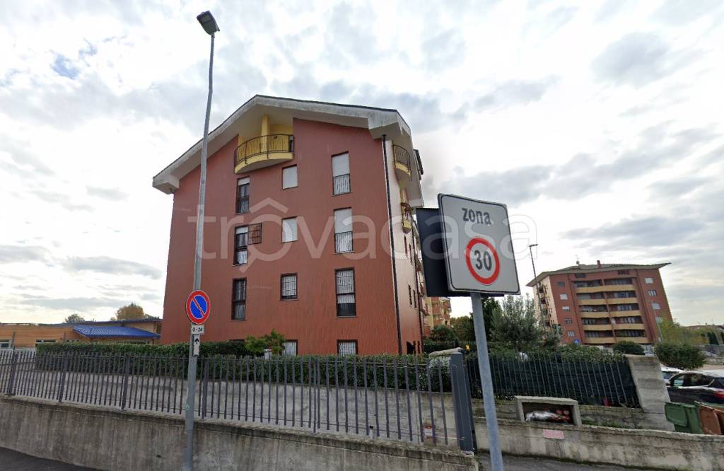 Appartamento all'asta ad Agrate Brianza via Jan Palach, 20