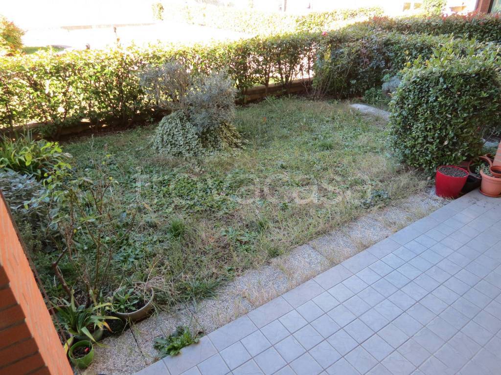 Appartamento in vendita ad Alzate Brianza via Don Guanella