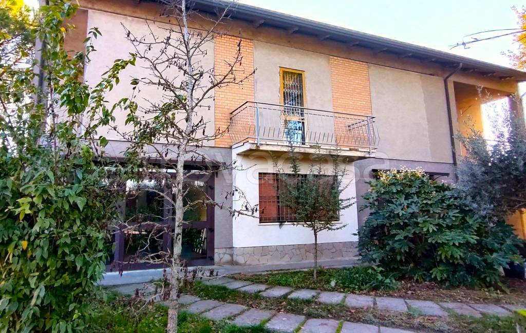 Villa in vendita a Bagnacavallo via Arturo Toscanini
