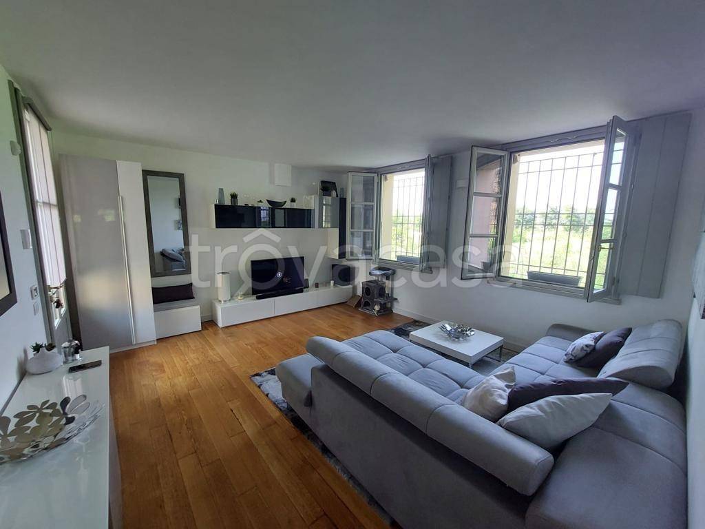 Appartamento in vendita ad Albairate strada per Riazzolo