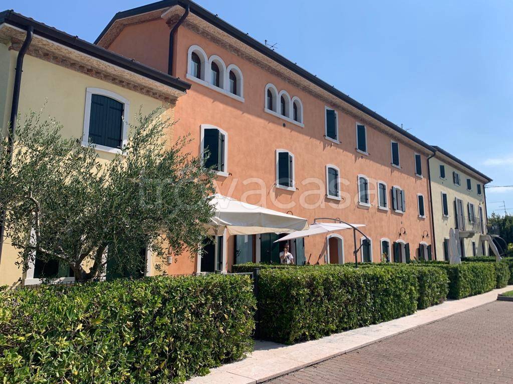 Appartamento in vendita ad Affi località Cocche, 13