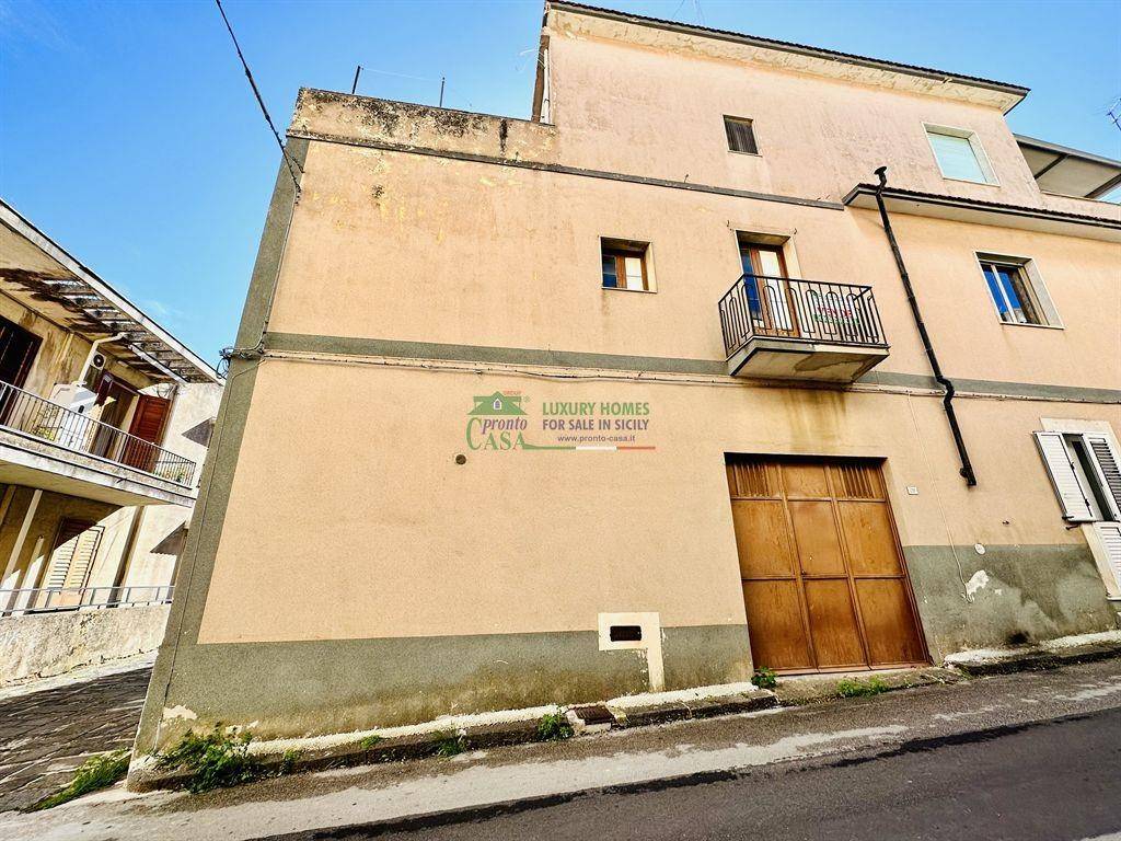 Casa Indipendente in vendita a Giarratana
