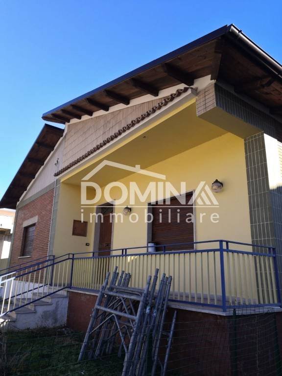 Villa in vendita ad Avezzano via Tiburtina Valeria, 184