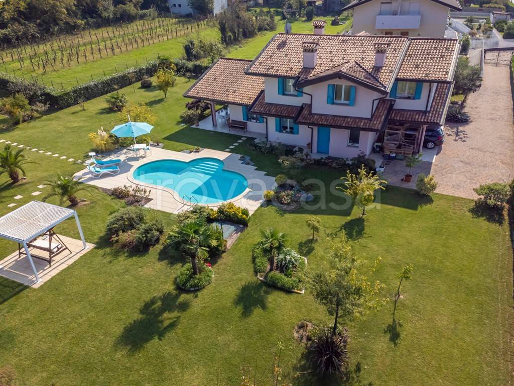 Villa in vendita a Gorizia via Giulio Aristide Sartorio, 26