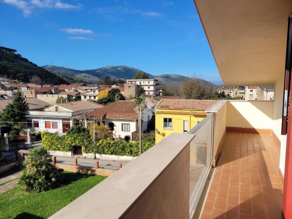 Appartamento in vendita ad Airola traversa Michele Landolfi, 2