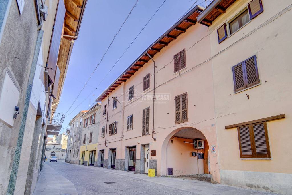 Appartamento in vendita a Cameri via Giacomo Matteotti