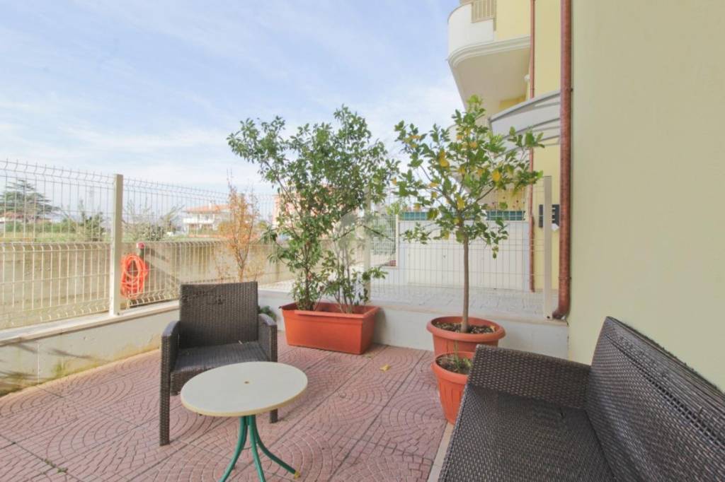 Appartamento in vendita ad Alba Adriatica via Ascolana, 39
