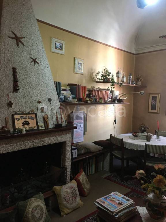 Intero Stabile in in vendita da privato a Foiano della Chiana via Fra' Benedetto Tiezzi, 3