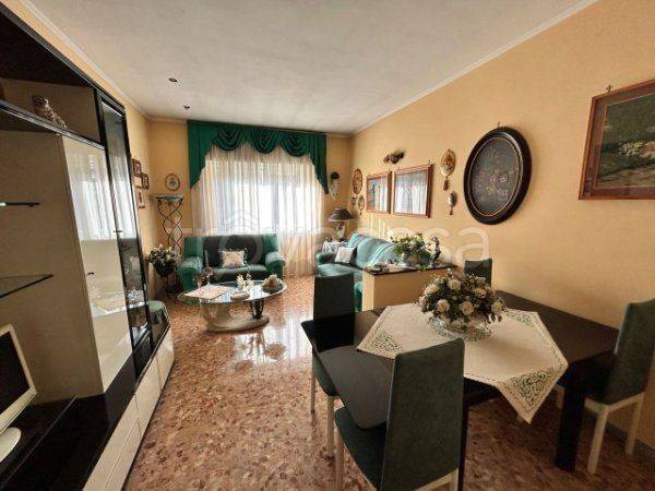 Attico in in vendita da privato a Roma via Tuscolana, 1015