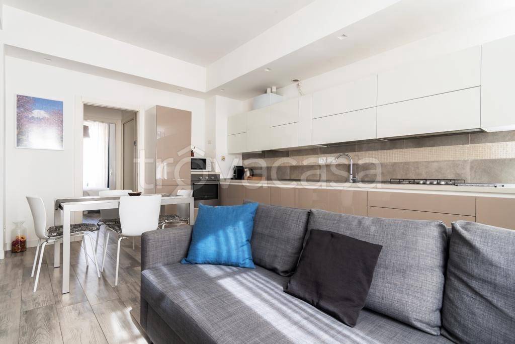 Appartamento in in vendita da privato a Milano via Ugo Bassi, 22