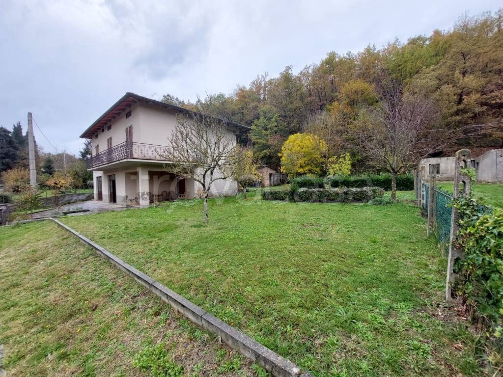 Villa in in vendita da privato a Bibbiena centro Campi, 21