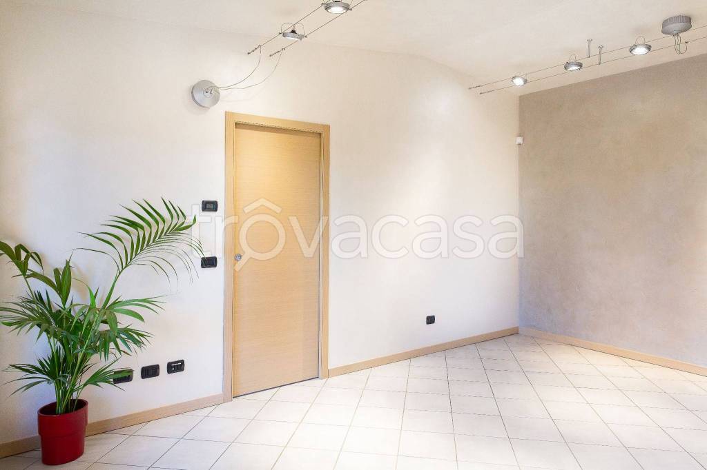 Appartamento in in vendita da privato a Busnago via Sandro Pertini, 17