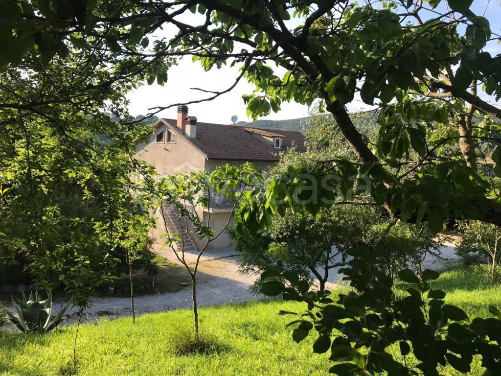 Casale in vendita ad Amelia via Rimembranze