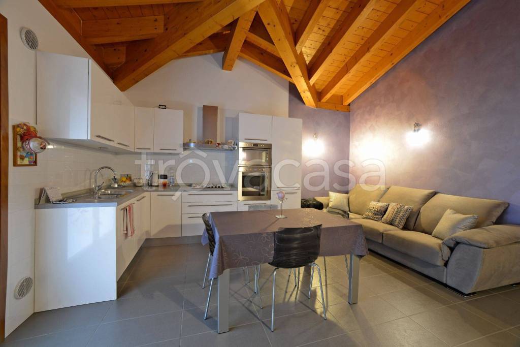 Appartamento in in vendita da privato a Latisana via Trieste, 46