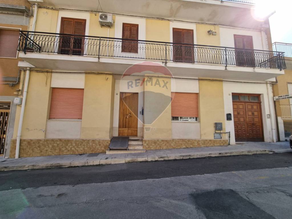 Casa Indipendente in vendita a Ispica via Lombardia, 4