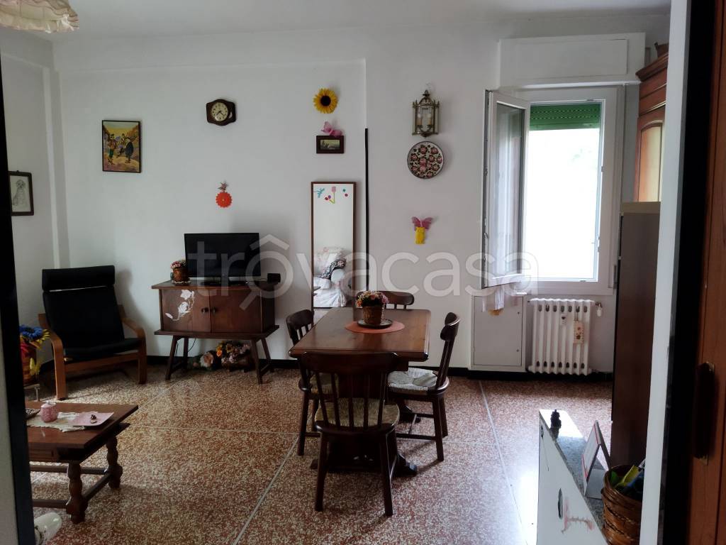 Appartamento in in vendita da privato a Genova via Elia Bernardini