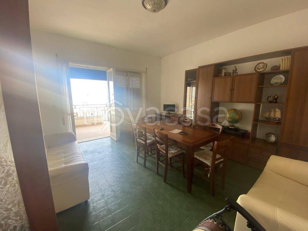 Appartamento in in vendita da privato a Pomezia via Pola, 132