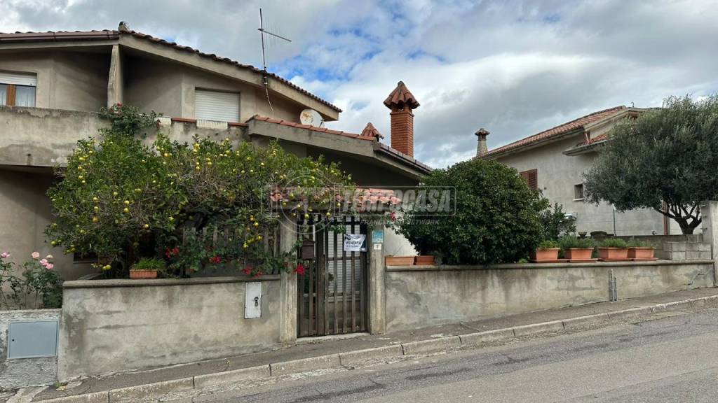 Appartamento in vendita a Mogoro via e. Berlinguer 7