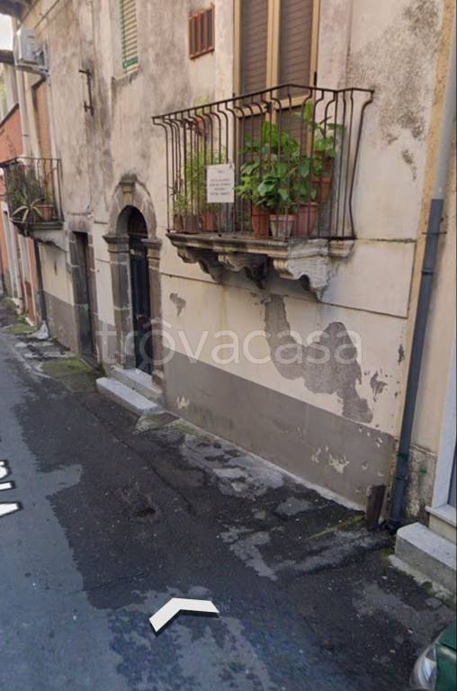 Appartamento in in vendita da privato ad Adrano via m. Castelli, 48