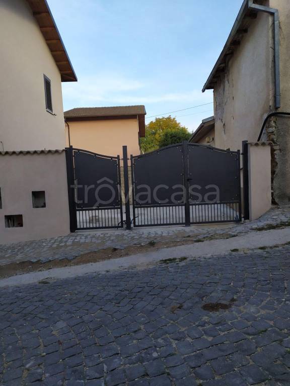 Villa in in vendita da privato a L'Aquila via Aia Prima, 3