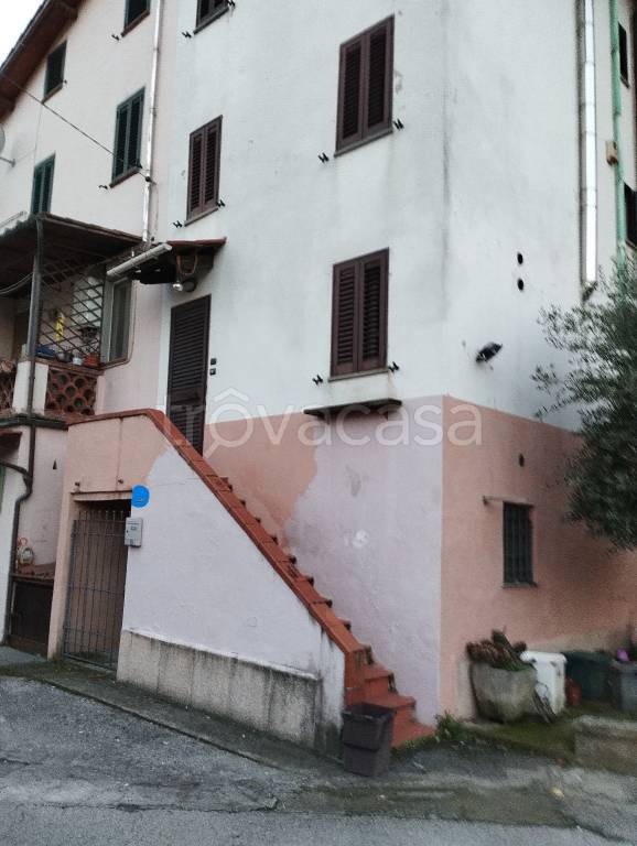Villa a Schiera in in vendita da privato a Lucca via Sant'Angelo, 2